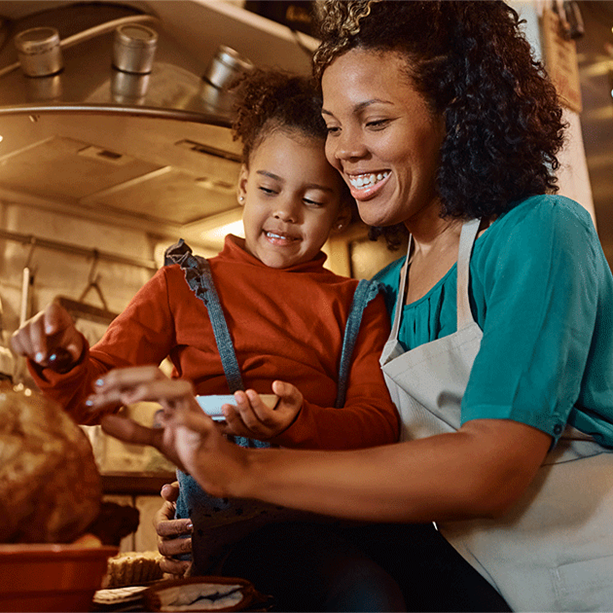 Holiday Food Safety Tips for Families - HealthyChildren.org