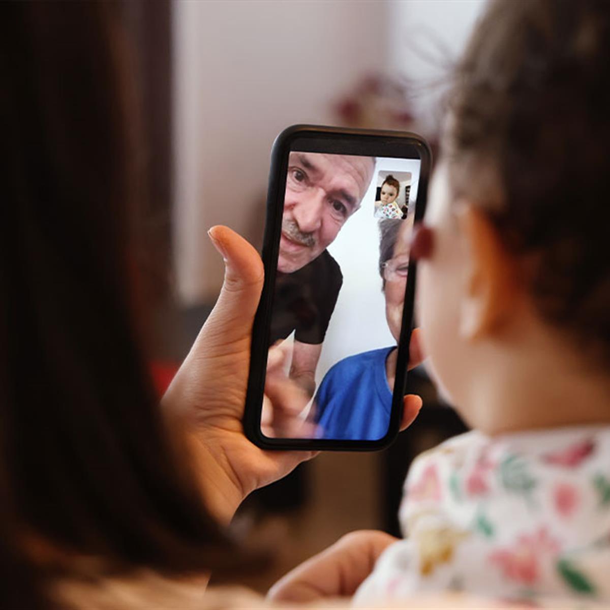 Kids & Screen Time: The 5 C's Questions to Ask for Infants ...